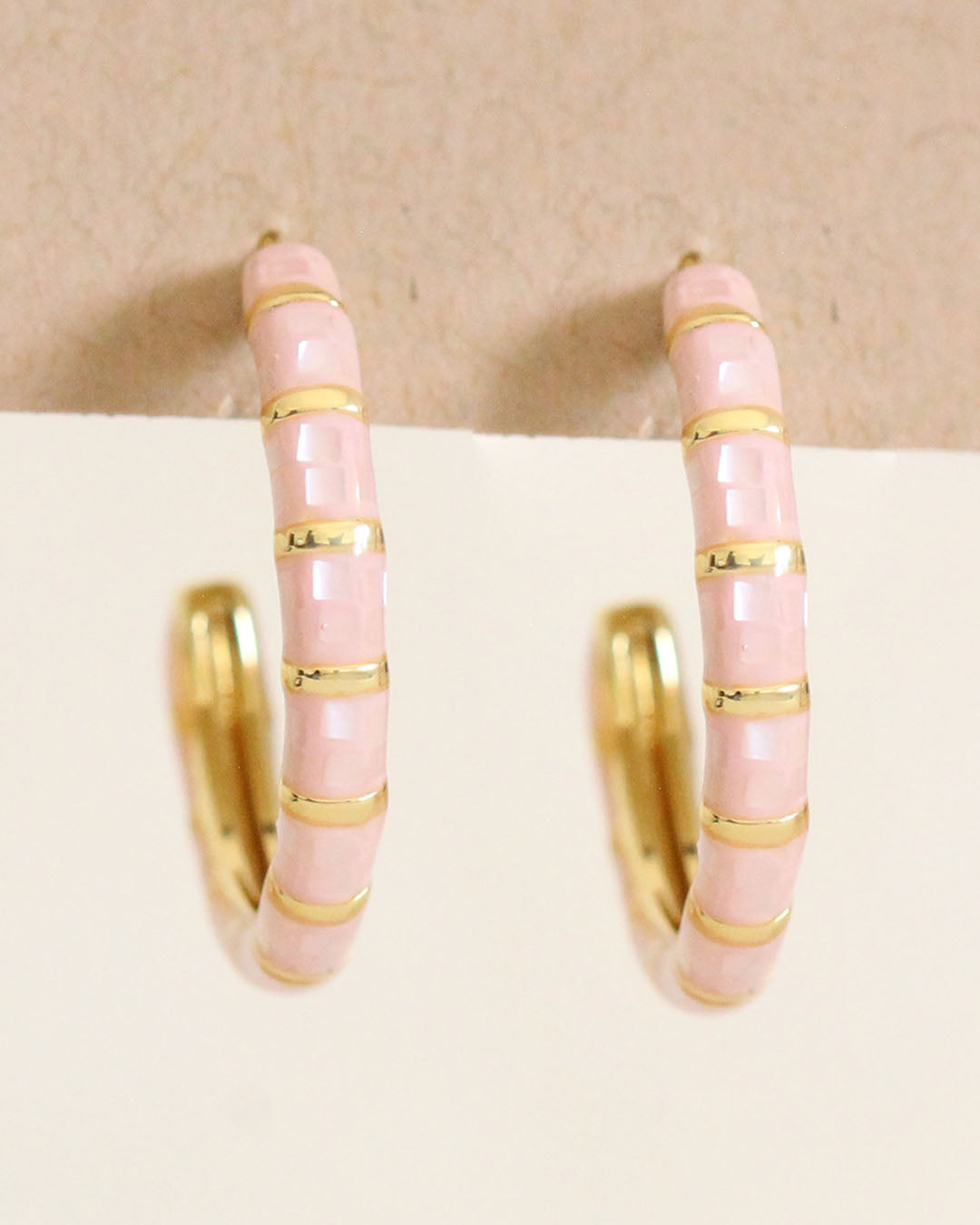 Arracada Mediana Rosa Abulón – PINK REVOLVER