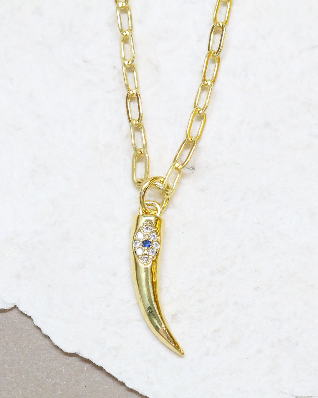 Collar colmillo – PINK REVOLVER